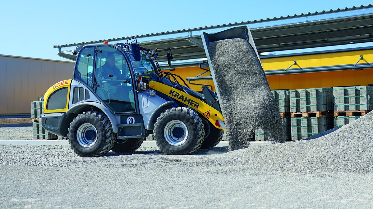 New from Kramer: “Smart Attach” - the fully-hydraulic quickhitch system ...